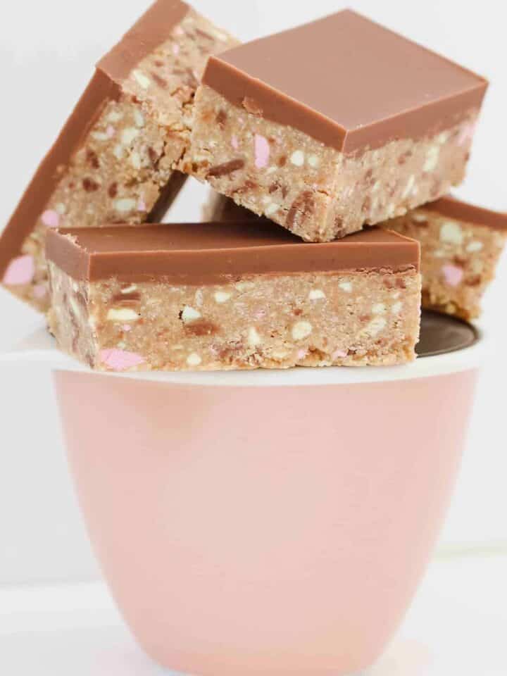 Clinkers Rocky Road | 10 Minute Recipe - Bake Play Smile
