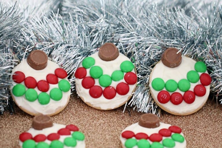 5 Minute Christmas Bauble Cookies - Bake Play Smile