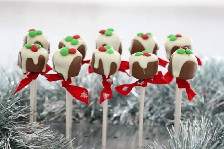 Christmas Marshmallow Pops - Bake Play Smile
