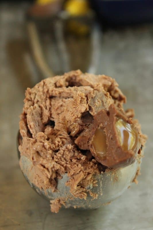 10 Minute Caramel Chocolate Easter Egg Ice-Cream - Bake Play Smile
