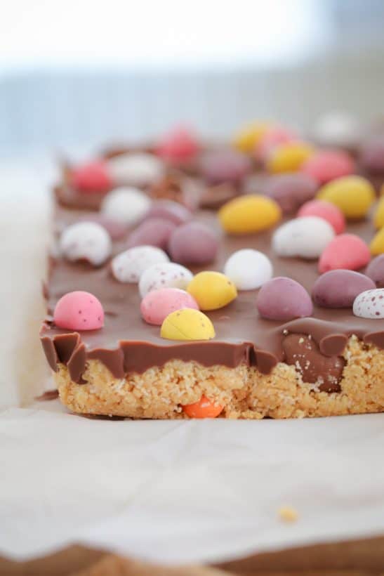 Super Easy No-Bake Easter Egg Slice - Bake Play Smile