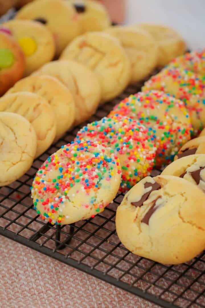 The Famous 100 Cookie Recipe | Easy Condensed Milk Cookies - Bake Play ...