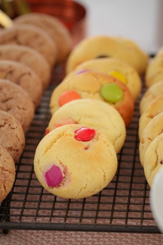 The Famous 100 Cookie Recipe | Easy Condensed Milk Cookies - Bake Play ...