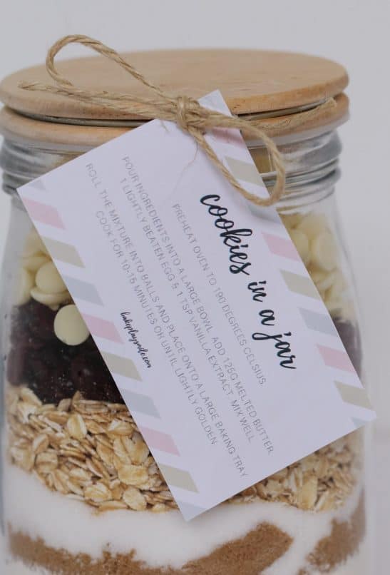 Cookies In A Jar | Homemade Gift with FREE Printable Gift Tag - Bake ...