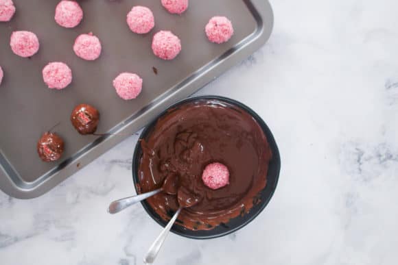 Cherry Ripe Balls | No-Bake Recipe - Bake Play Smile