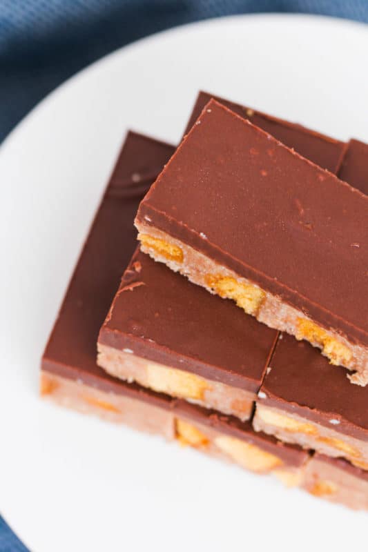 Chocolate Crunchie Slice | No-Bake Honeycomb Slice - Bake Play Smile