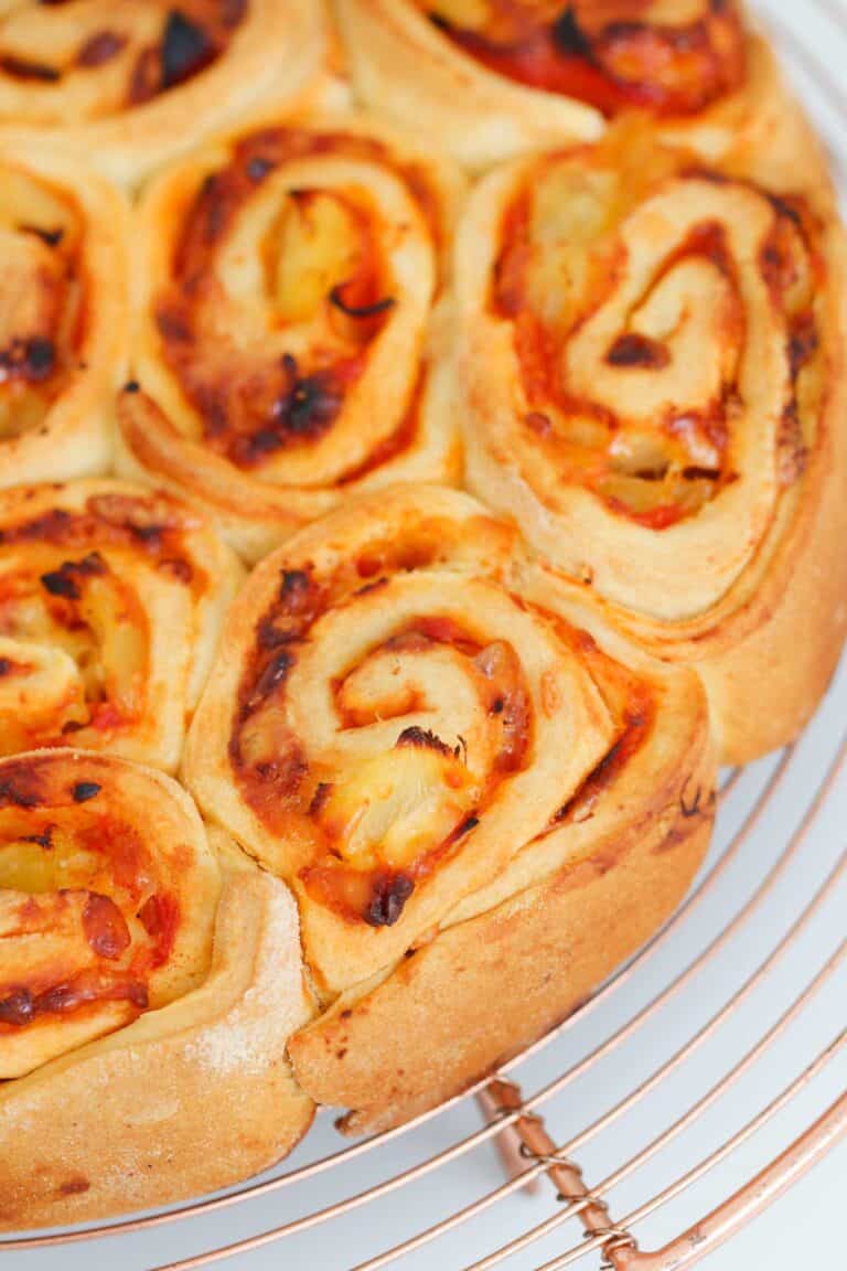 Pizza Scrolls | Ham, Pineapple and Cheese - Bake Play Smile