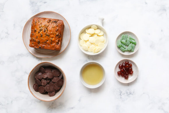 Mini Christmas Puddings - Bake Play Smile