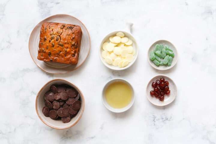 Mini Christmas Puddings - Bake Play Smile