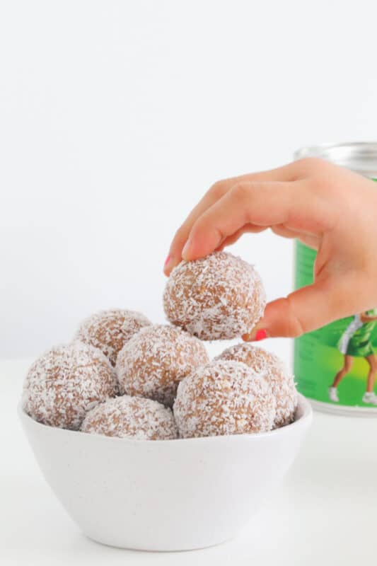 Milo Balls | 4 Ingredient Recipe - Bake Play Smile