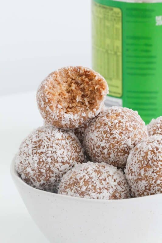 Milo Balls | 4 Ingredient Recipe - Bake Play Smile