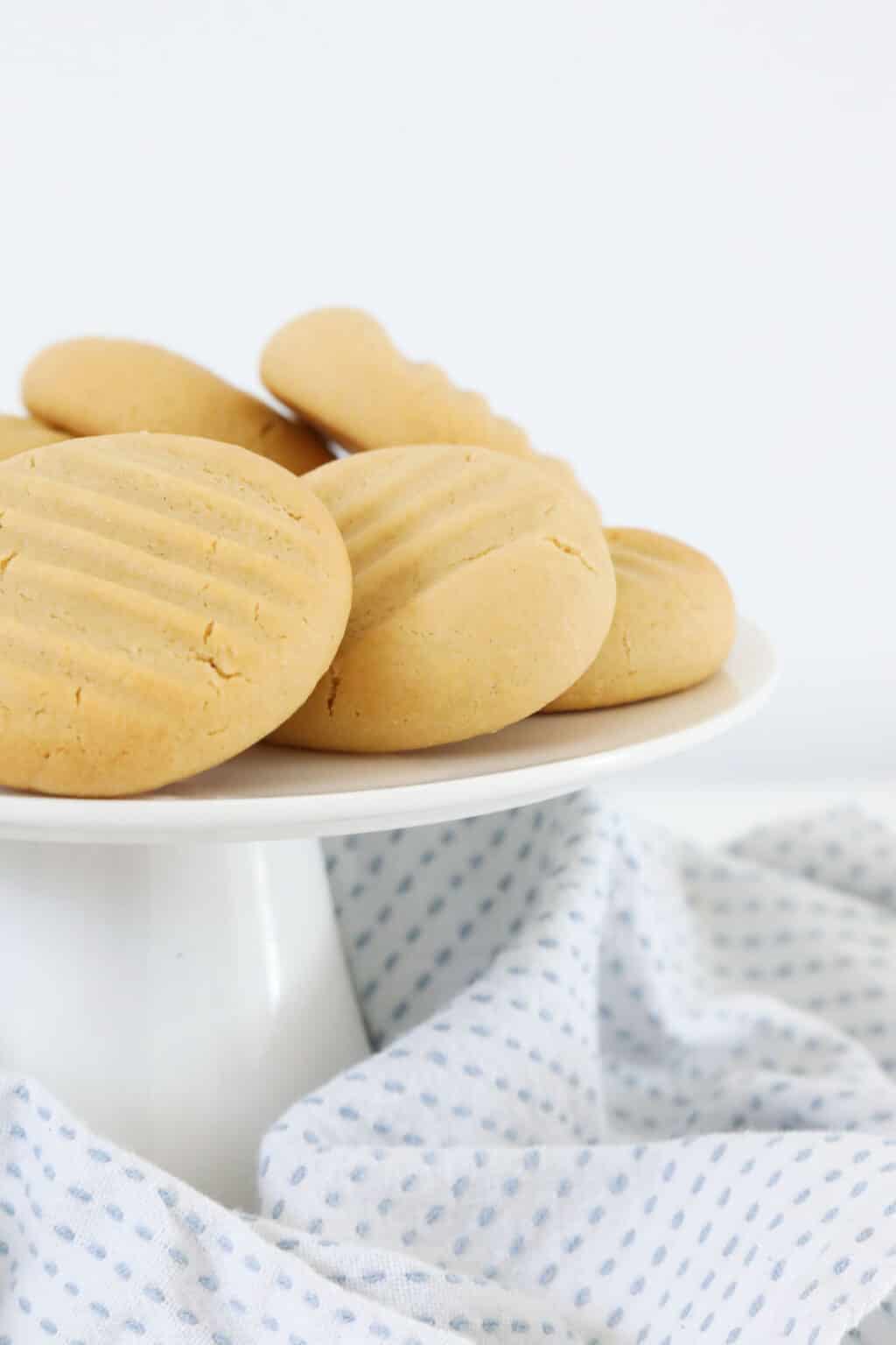 The Easiest 4 Ingredient Hokey Pokey Biscuits Recipe - Bake Play Smile