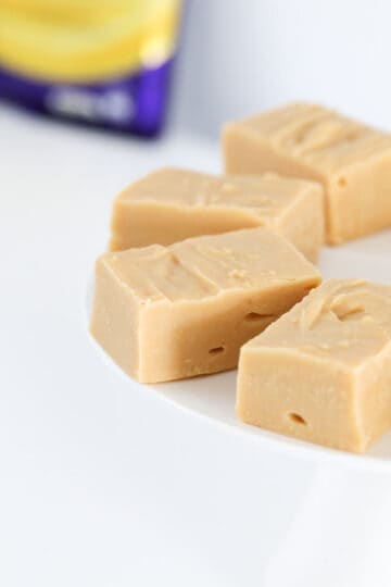 Caramilk 2 Ingredient Fudge - Bake Play Smile