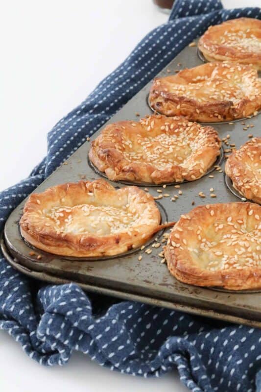 Chunky Beef Party Pies (Mini Meat Pies) - Bake Play Smile