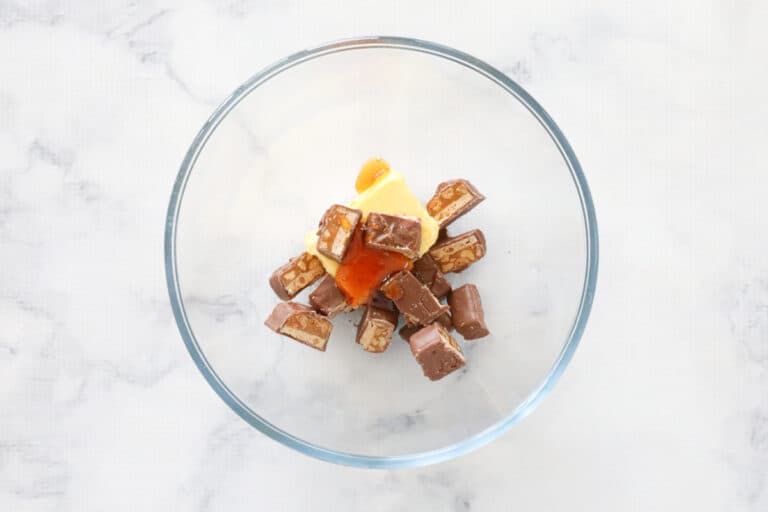 Snickers Slice | Easy No Bake Recipe - Bake Play Smile