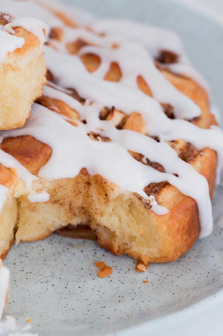 Apple & Cinnamon Scrolls | Ready In 30 Mins! - Bake Play Smile