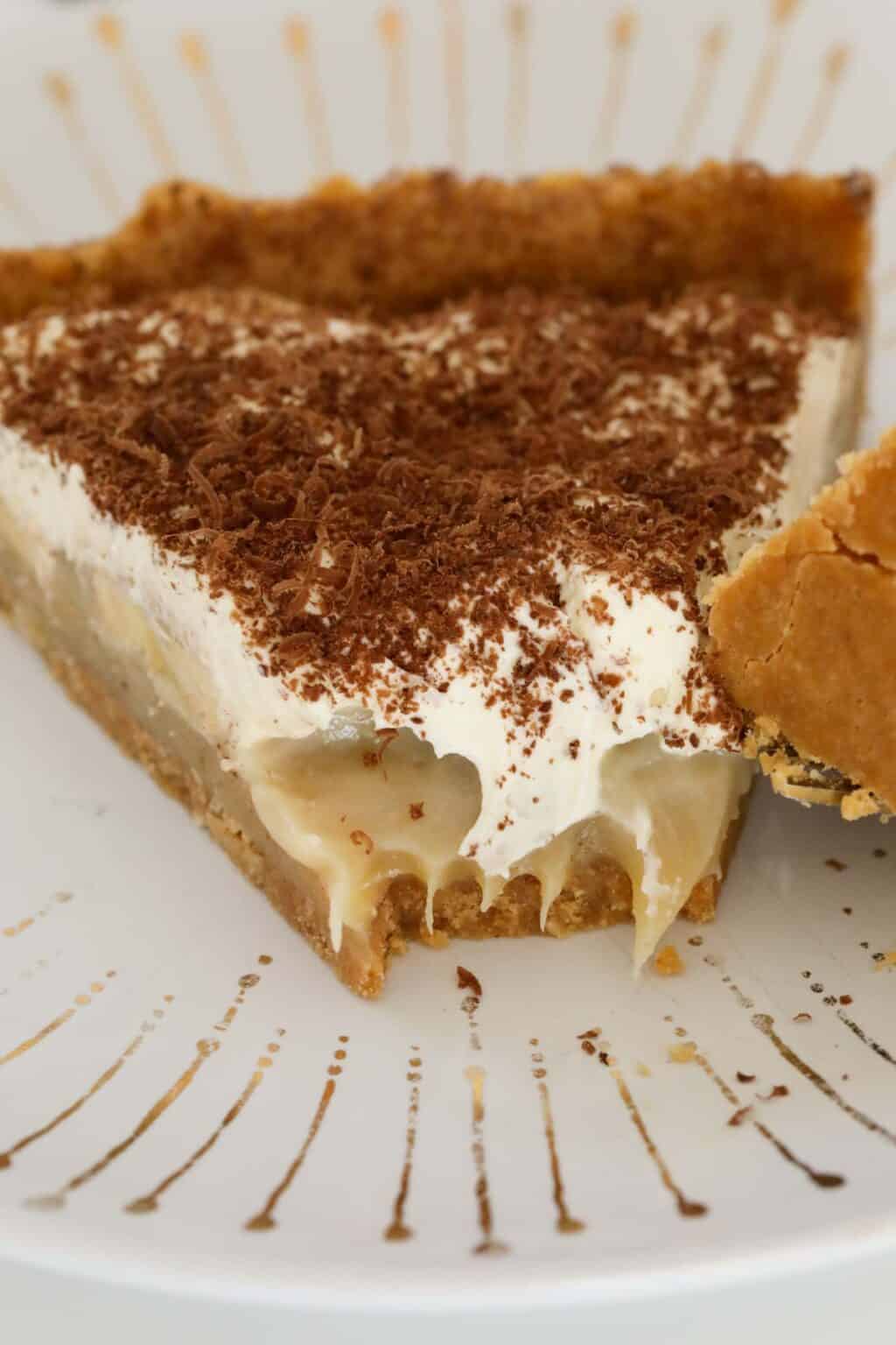 Easy Banoffee Tart | No Bake Recipe - Bake Play Smile