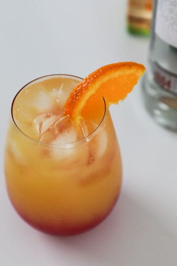 3 Ingredient Vodka Sunrise - Bake Play Smile