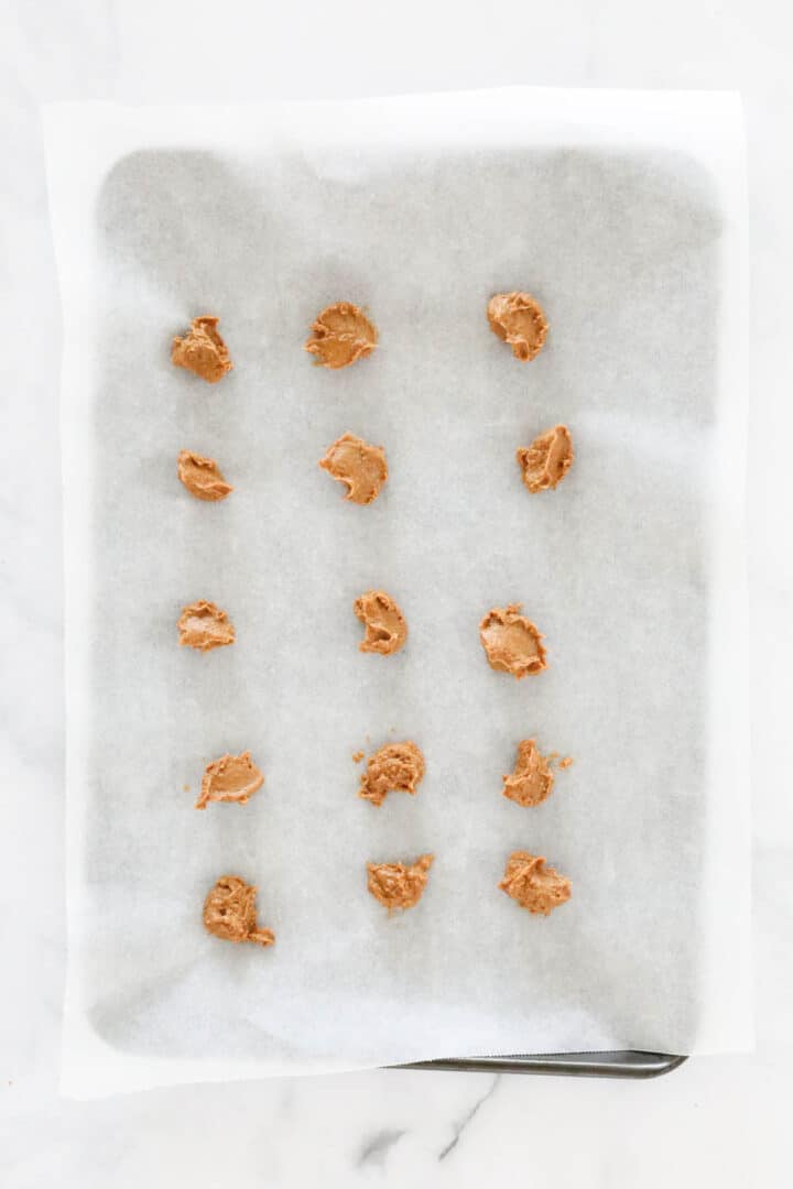 Cafe-Style White Chocolate & Biscoff Cookies - Bake Play Smile