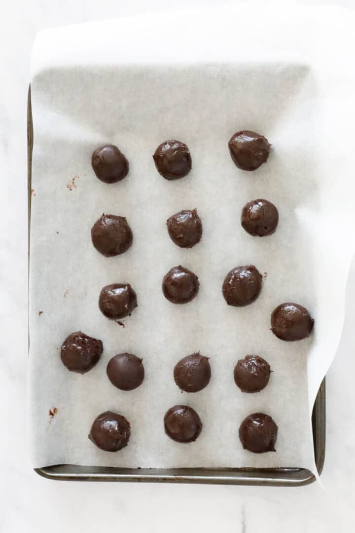 5 Ingredient Baileys Truffles | No Bake Recipe - Bake Play Smile