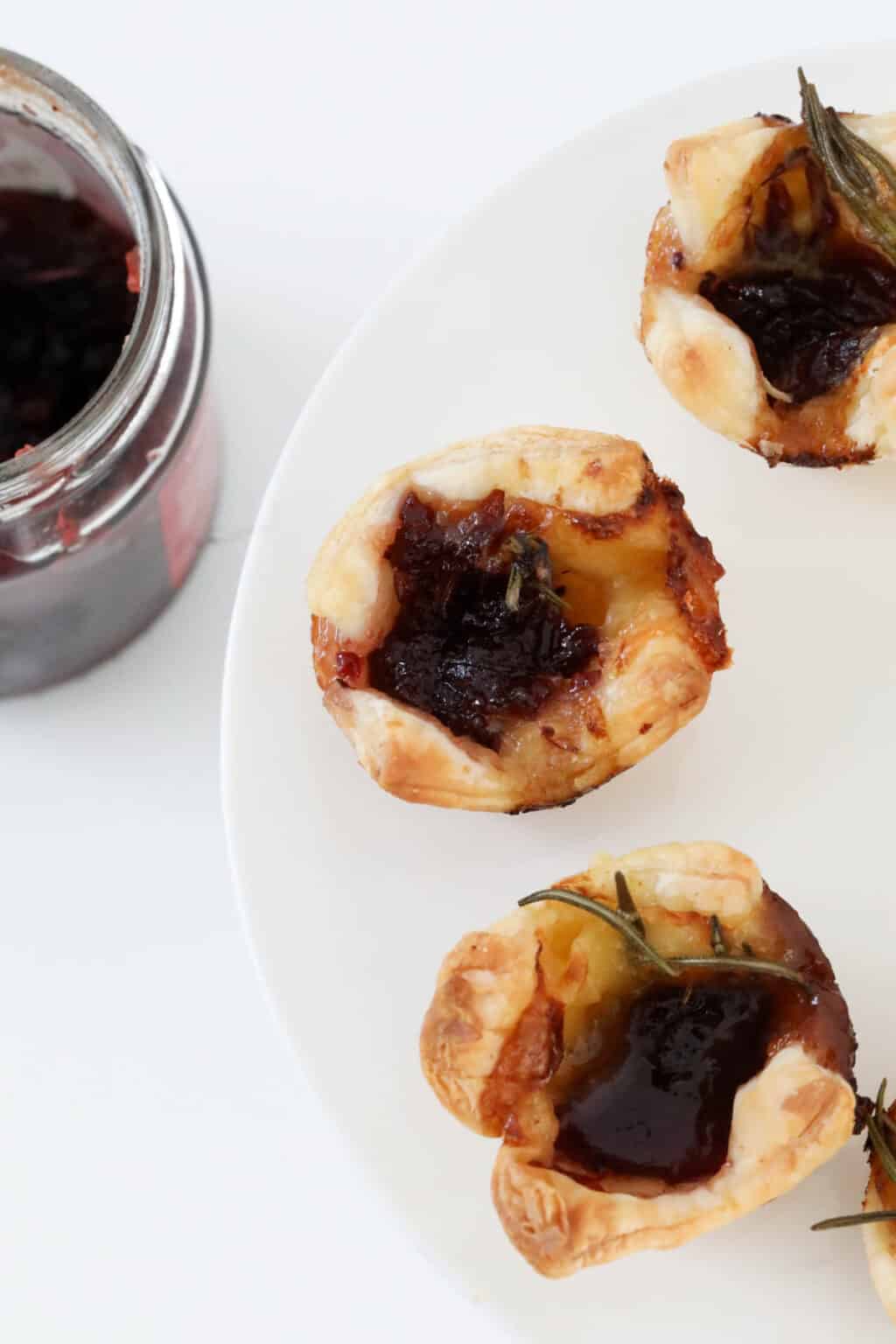3 Ingredient Brie & Cranberry Puff Pastry Bites - Bake Play Smile