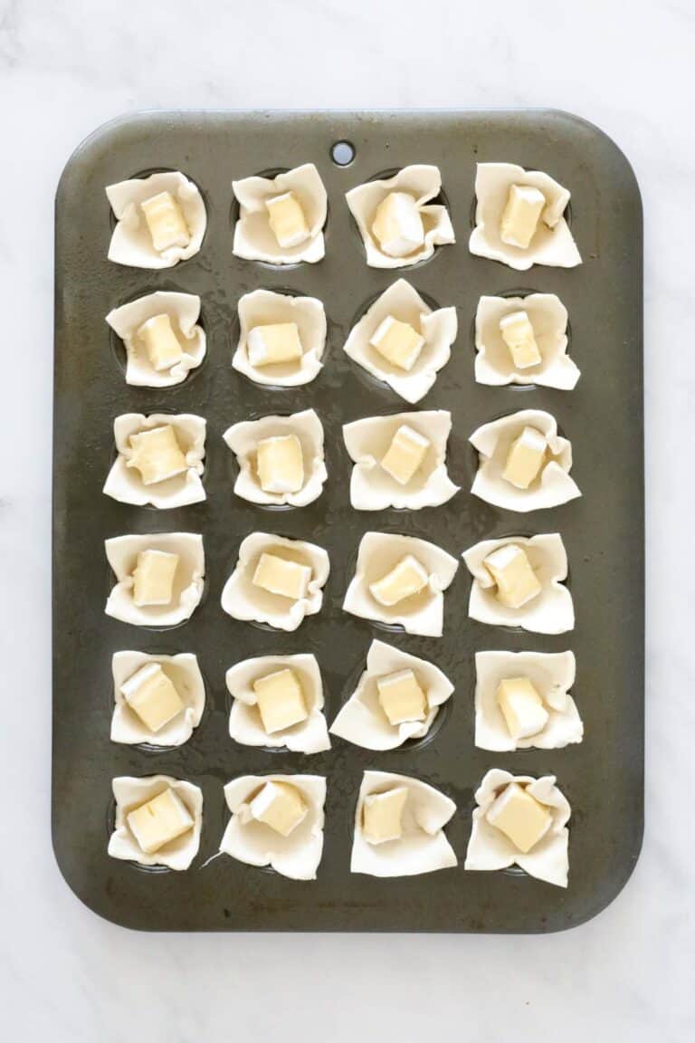 3 Ingredient Brie & Cranberry Puff Pastry Bites - Bake Play Smile