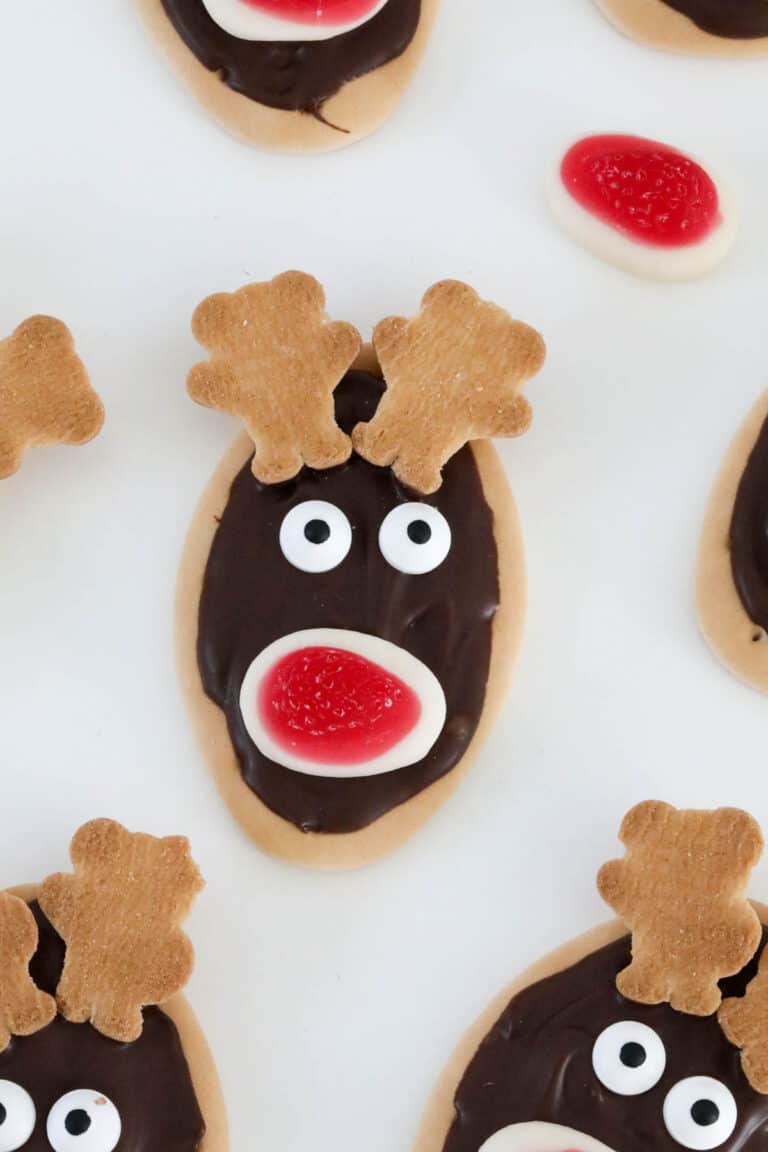 Super Cute Reindeer Biscuits | 5 Ingredients & Ready In 5 Minutes ...
