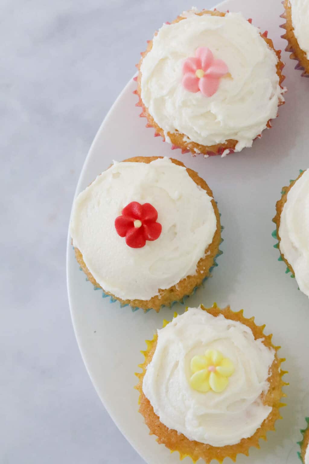 Super Cute Mini Cupcakes with Vanilla Buttercream - Bake Play Smile