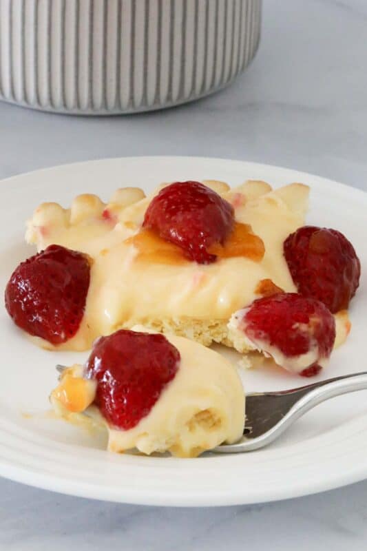 Cheats 4 Ingredient Strawberry Flan | 10 Minute No-Bake Recipe - Bake ...