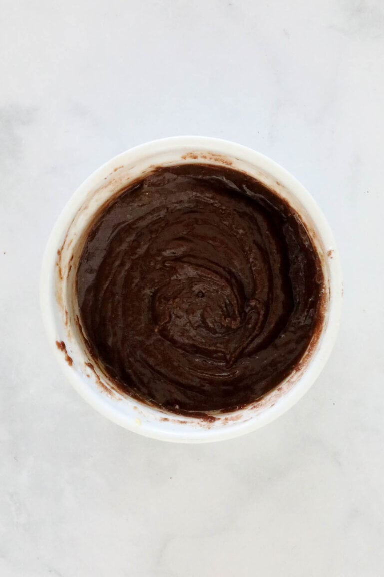 Molten Chocolate Lava Mug Cake | 2 Minute Microwave Recipe - Bake Play ...