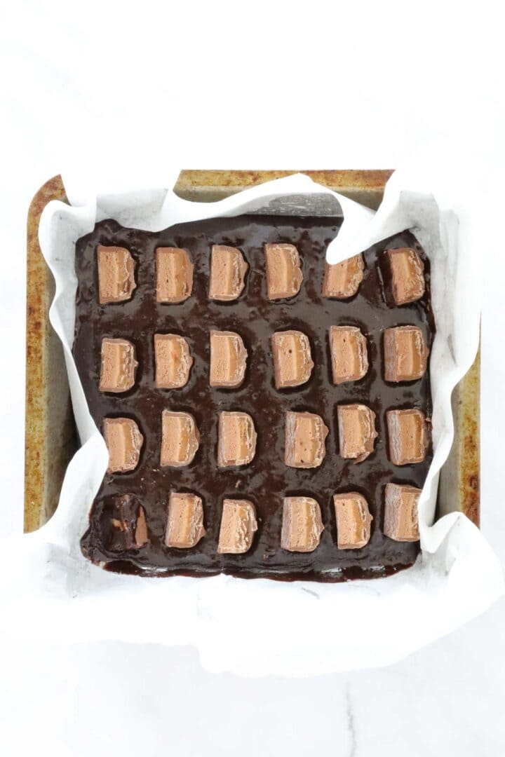 Fudgy & Chunky Mars Bar Brownies | One Bowl Melt & Mix Recipe - Bake ...
