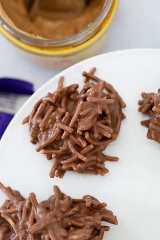 How To Make Chocolate Spiders | 3 Ingredients! - Bake Play Smile