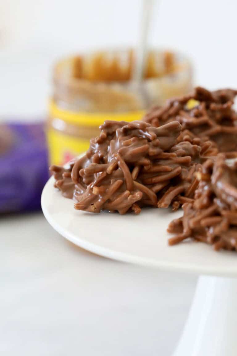 How To Make Chocolate Spiders | 3 Ingredients! - Bake Play Smile