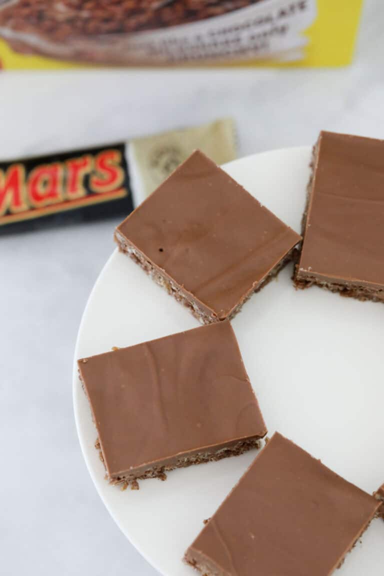 Coco Pop Mars Bar Slice | 10 Minute No Bake Recipe - Bake Play Smile