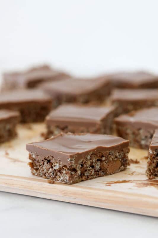 Coco Pop Mars Bar Slice | 10 Minute No Bake Recipe - Bake Play Smile