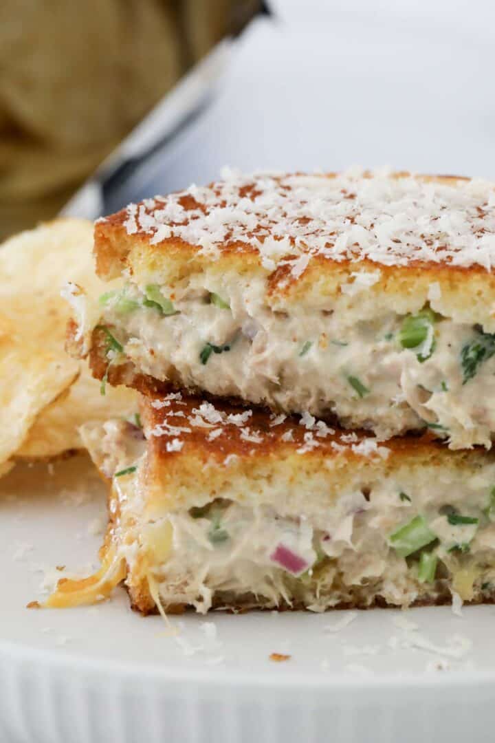 How To Make The ULTIMATE Cheesy Tuna Melt Sandwich - Bake Play Smile