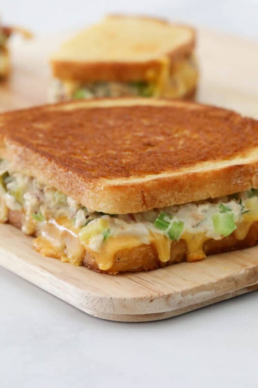 How To Make The ULTIMATE Cheesy Tuna Melt Sandwich - Bake Play Smile