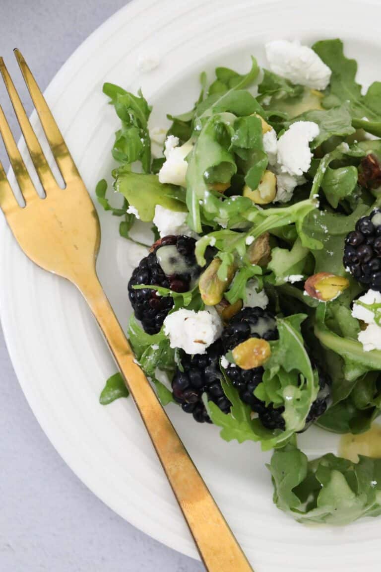 Blackberry, Goats Cheese, Pistachio & Rocket Salad Recipe - Bake Play Smile